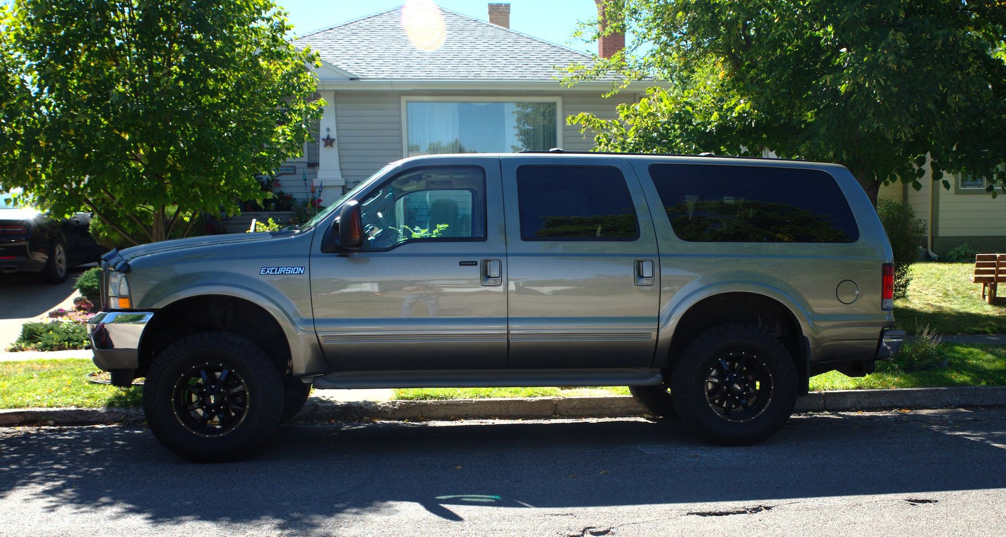 need to level my excursion - Ford Truck Enthusiasts Forums