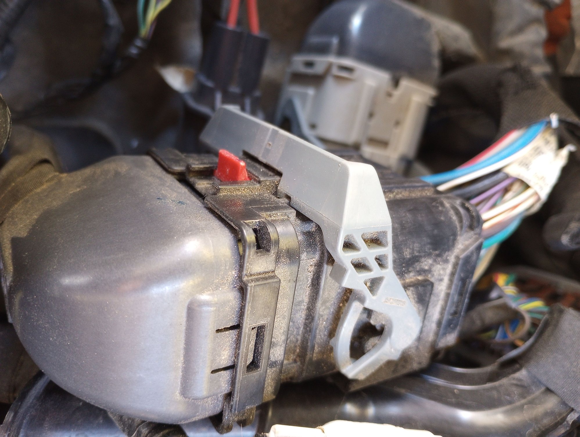 Electrical connector - Ford Truck Enthusiasts Forums