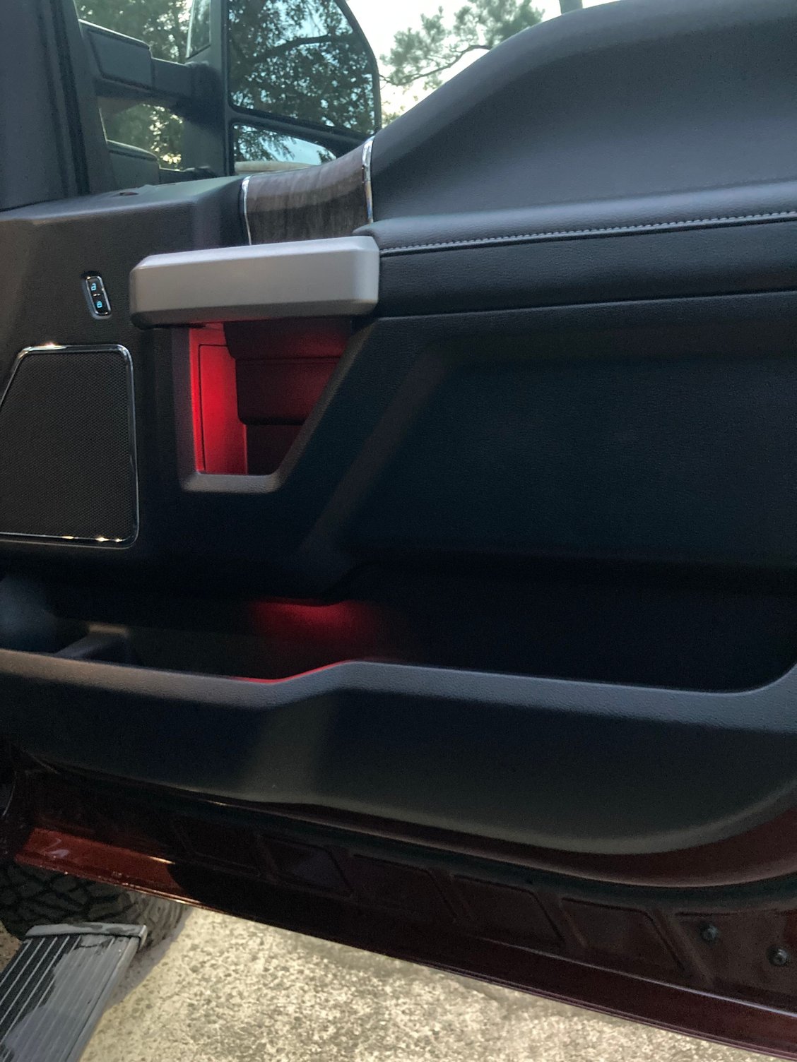 Lariet door panel lights - Ford Truck Enthusiasts Forums