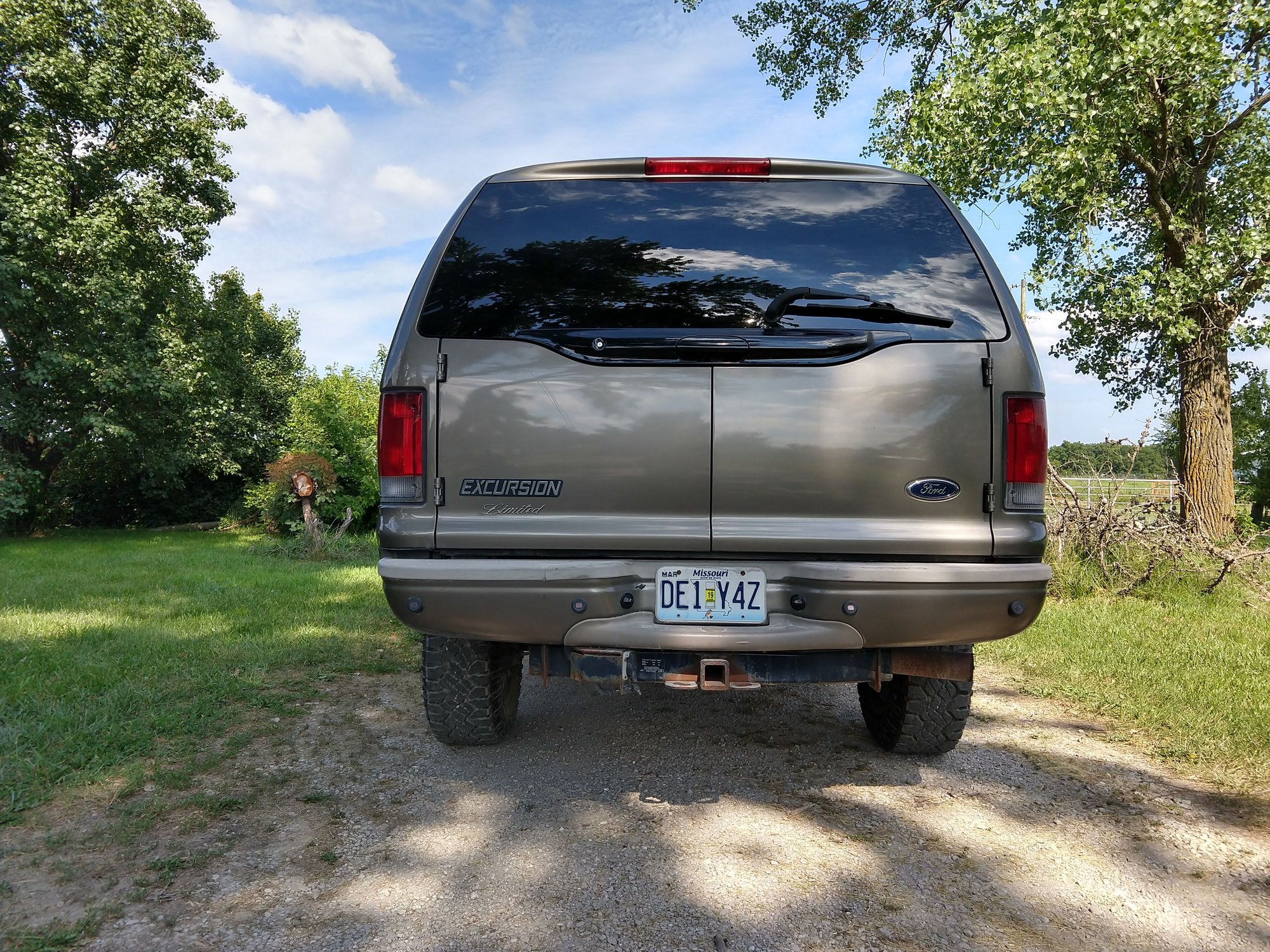 2004 Ford Excursion 4x4 Limited 6.0L diesel with many new parts and ...