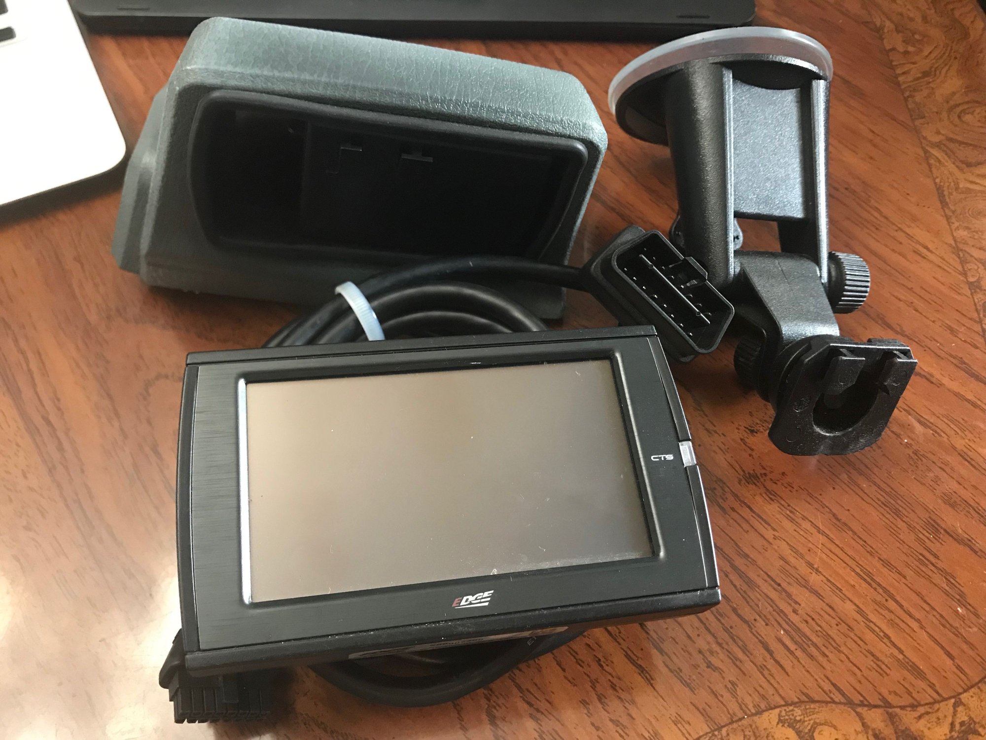 Edge Insight CTS Monitor with suction cup - Ford Truck Enthusiasts Forums