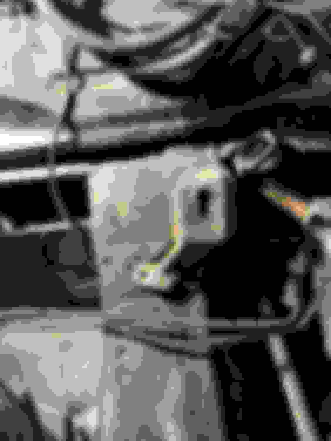 Engine perch tower correct? - Ford Truck Enthusiasts Forums