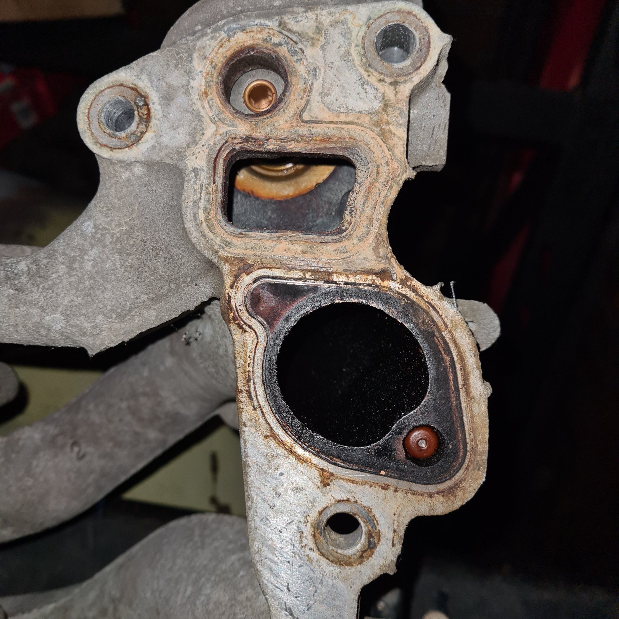 NPI vs PI 5.4 2V Aluminium intake question finally solved. - Ford Truck ...