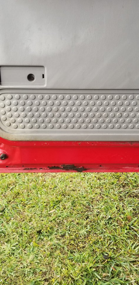 Rust on the bottom of driver door - Ford Truck Enthusiasts Forums