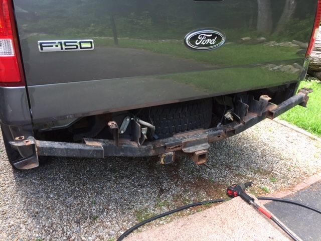 Factory trailer hitch rust out - Ford Truck Enthusiasts Forums
