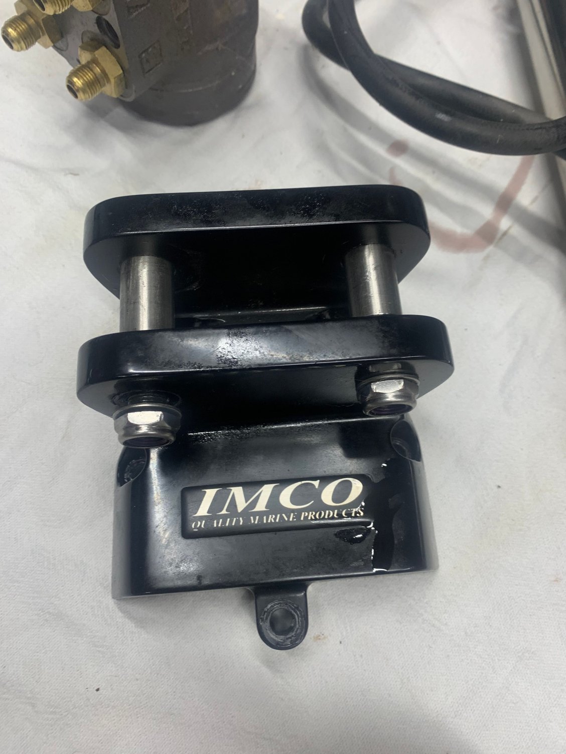 Complete Imco dual ram hyd. steering system for single bravo ...