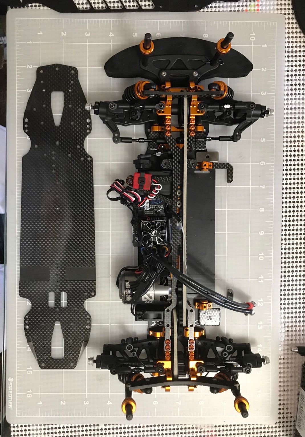 XRAY T4 2017 with aluminum 2.0 and carbon chassis - R/C Tech Forums