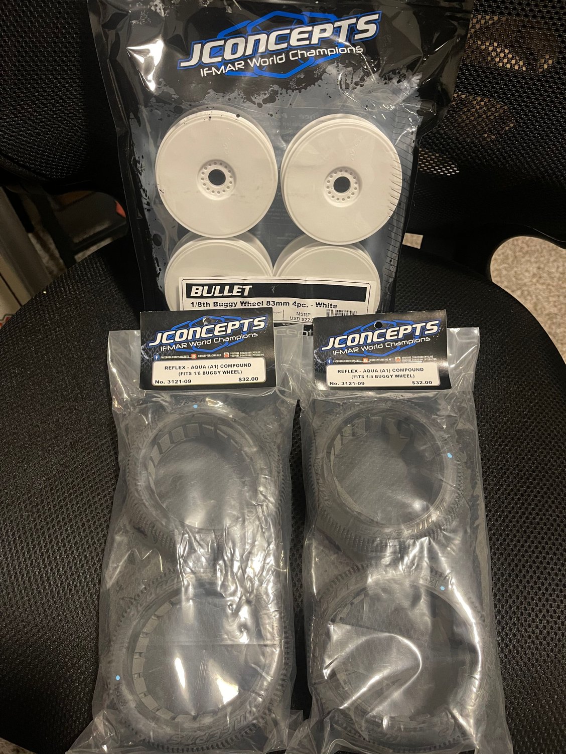 Jconcepts Aqua 1 reflex 1/8th buggy - R/C Tech Forums