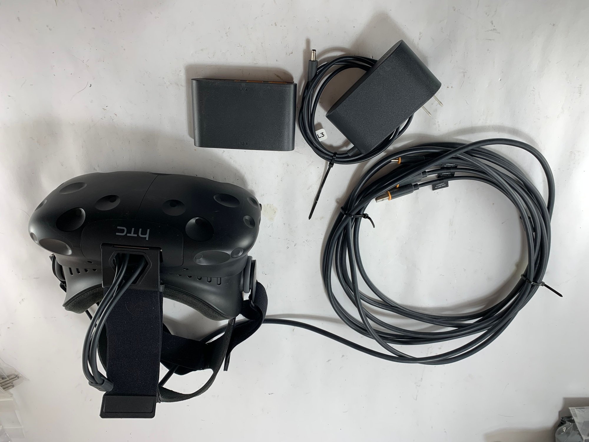 Htc Vive headset and connect box - R/C Tech Forums