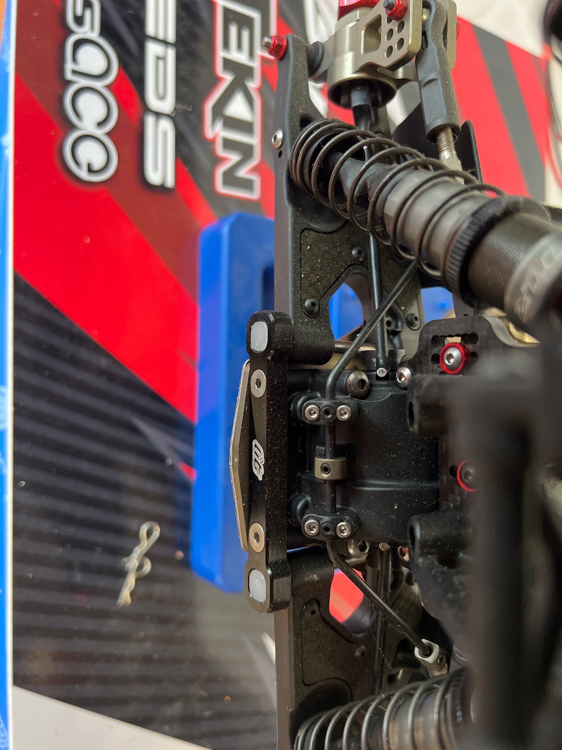 TLR 8x with lots of carbon fiber - R/C Tech Forums