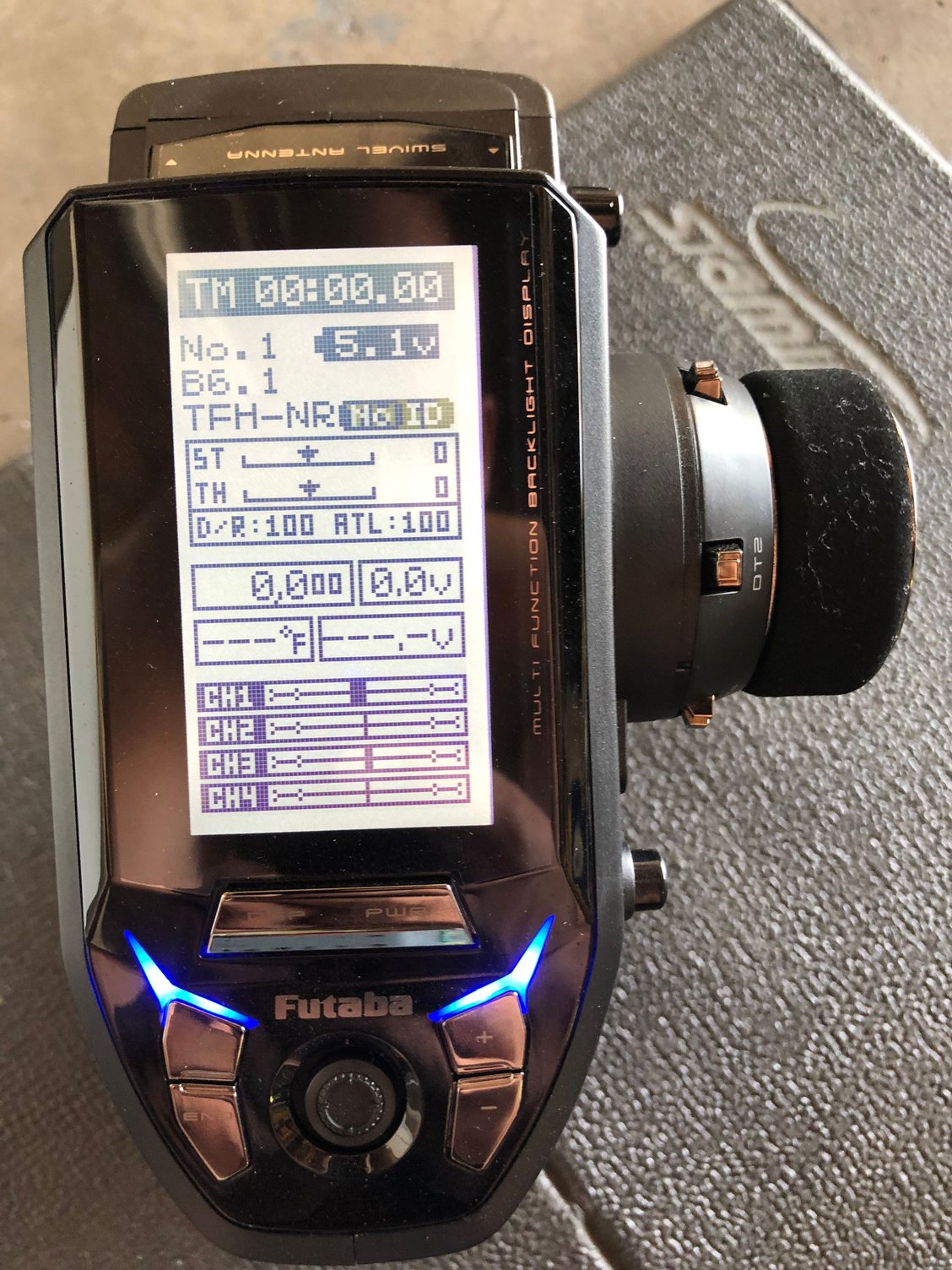 Futaba 4PV 4-Channel 2.4GHz S-FHSS/T-FHSS Radio System w/R304SB ...