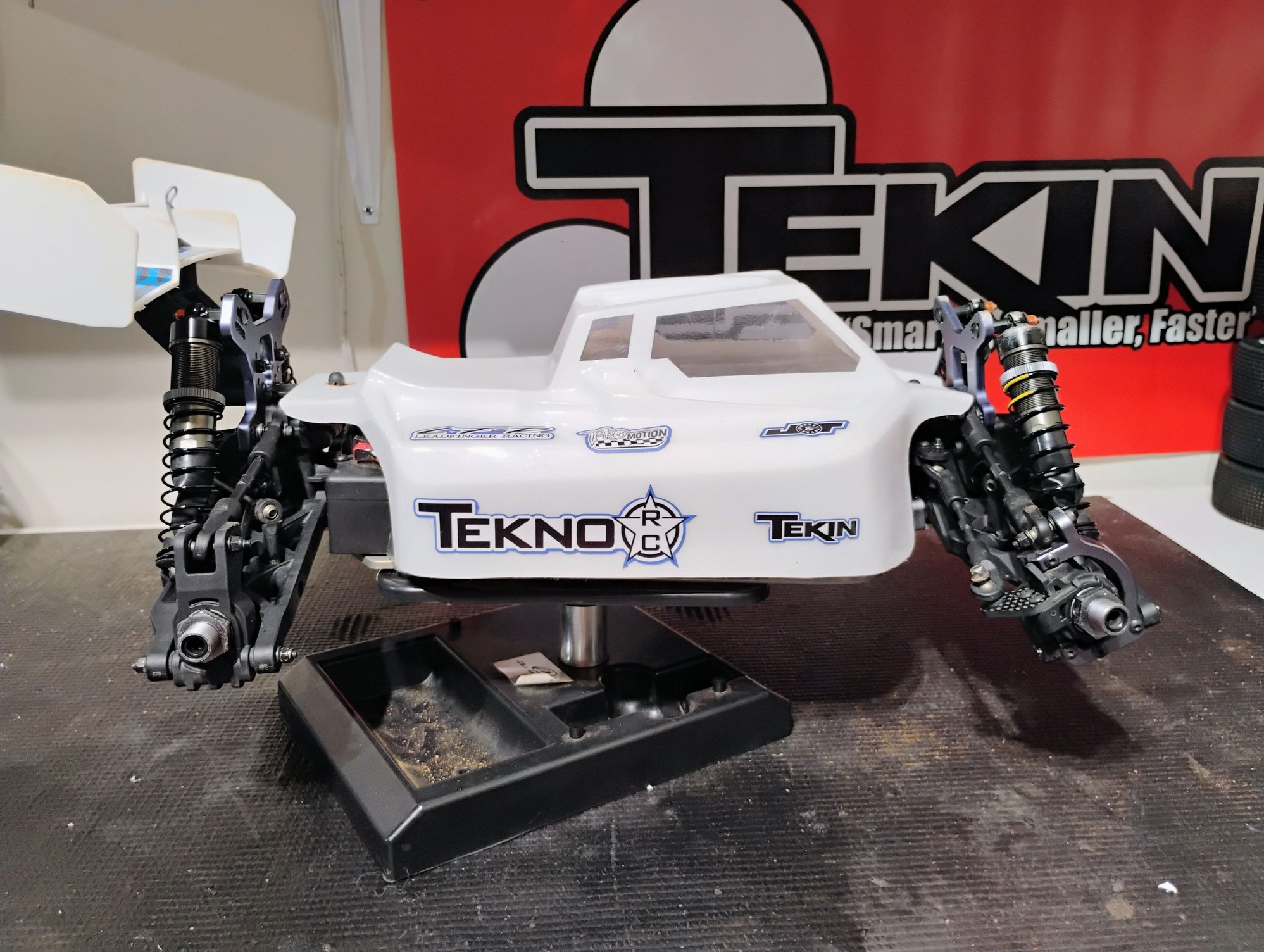 Tekno eb48 2.1 slider with 2.2 upgrades - R/C Tech Forums
