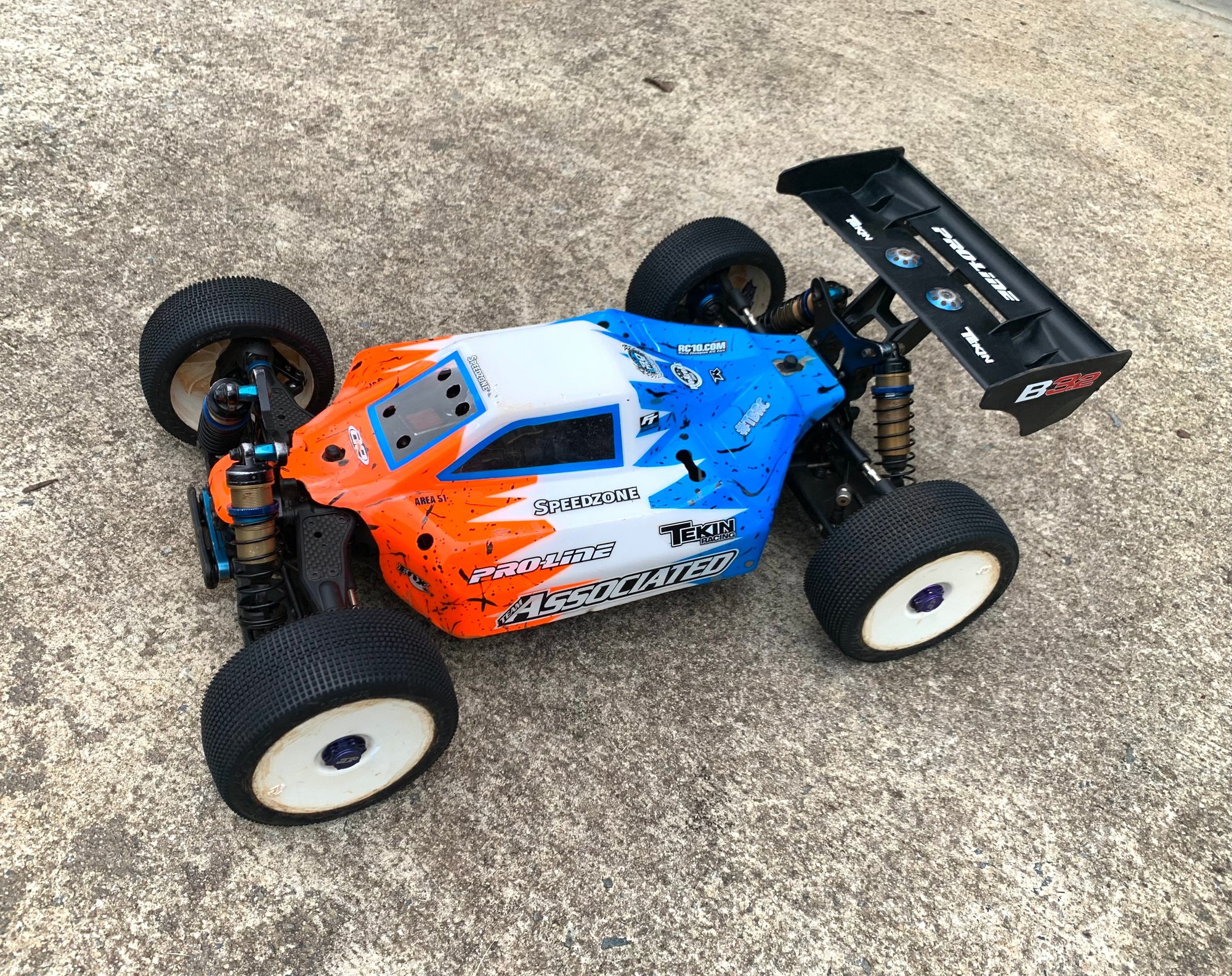 F/S rc8b3.2e Futaba 4PV radio Tekin RX8 1900 ARTR - R/C Tech Forums