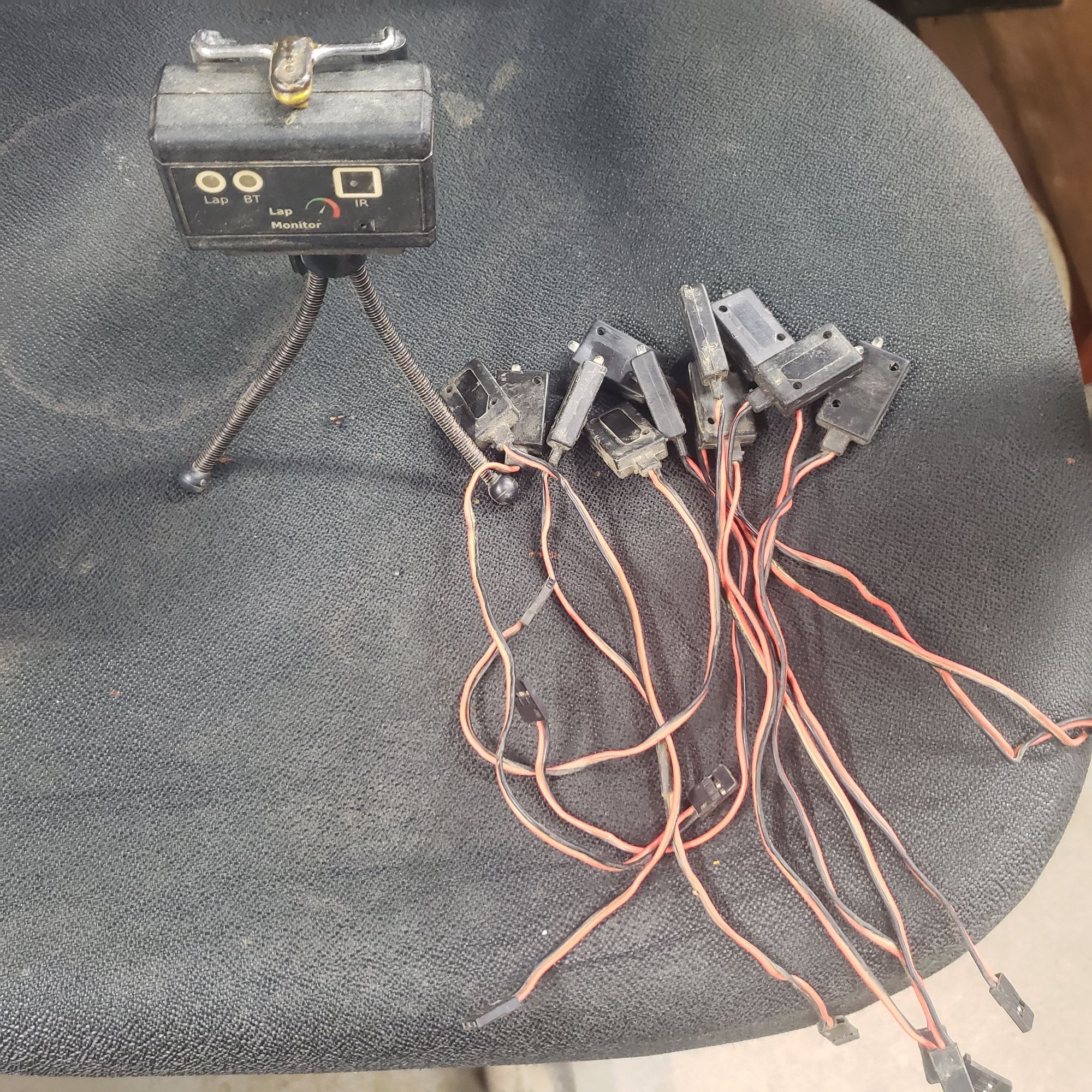 Lap Monitor with 11 transponders - R/C Tech Forums