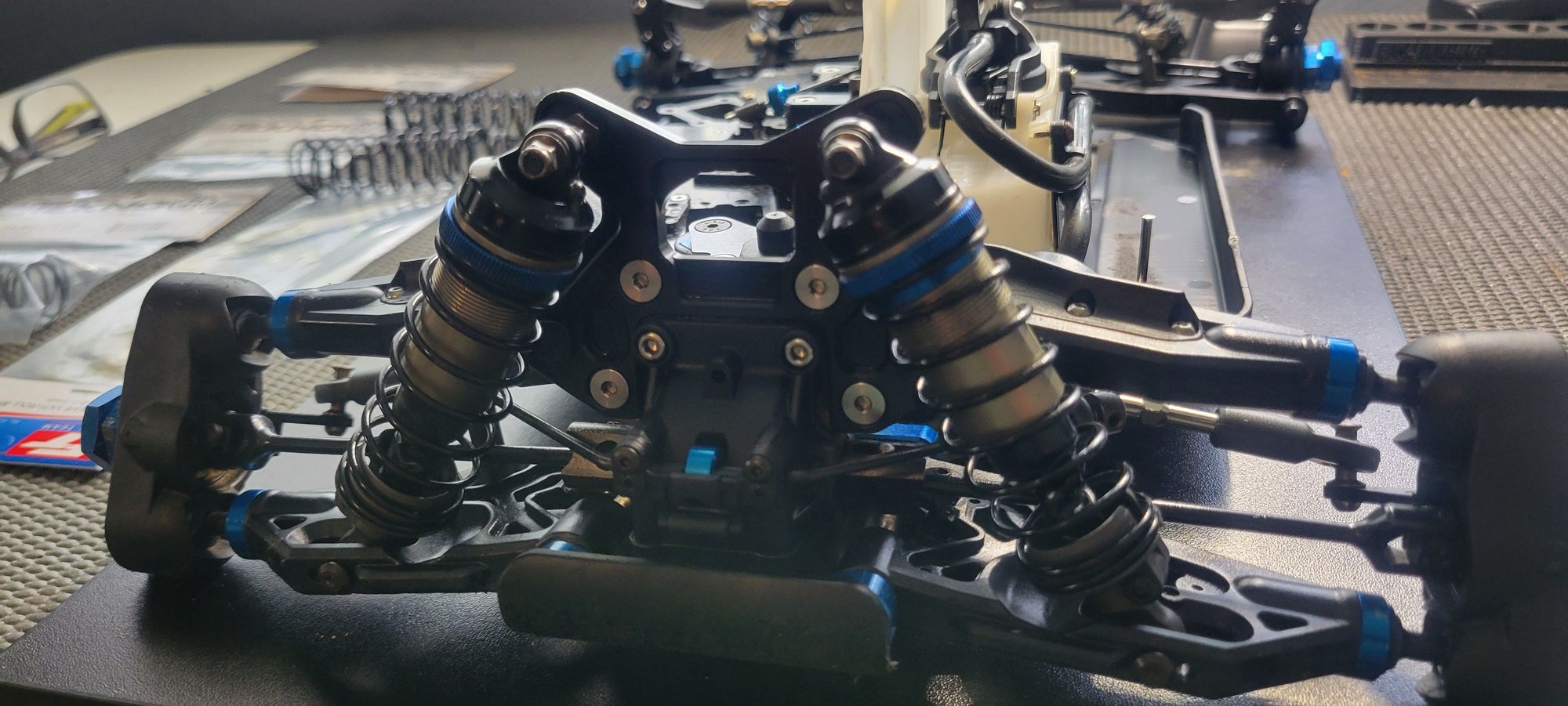 Rc8B 4.1 nitro buggy. - R/C Tech Forums