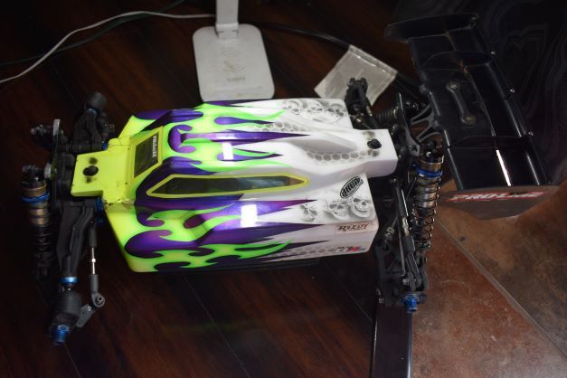 Team Driver Associated RC8B4 roller - R/C Tech Forums