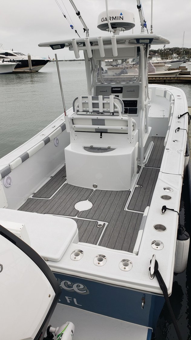 The Hull Truth - Boating and Fishing Forum - Mako 261 of a kind!