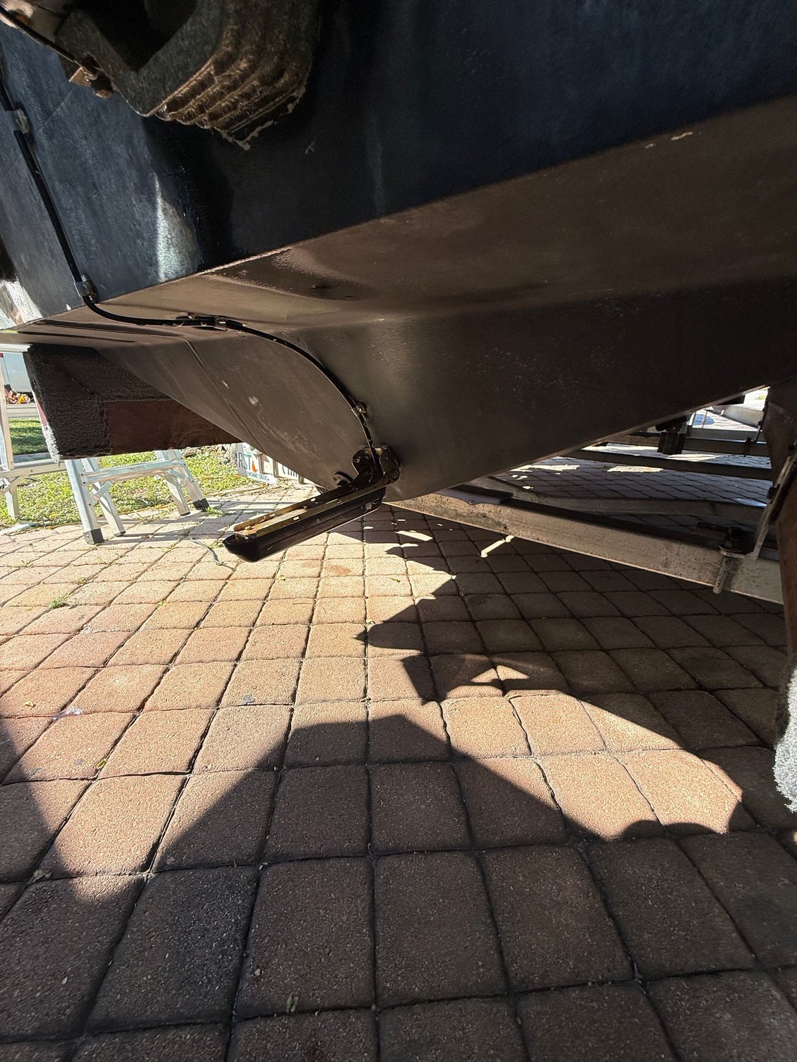 Proper transducer placement, losing depth measurement? - The Hull Truth ...