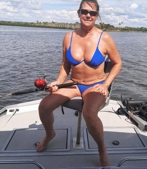 The Hull Truth - Boating and Fishing Forum - Pics of your over 40 wives or girlfriends