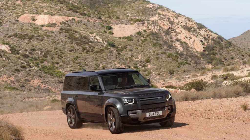 2025 Defender Octa debuts as tough off-roader packing 626 hp