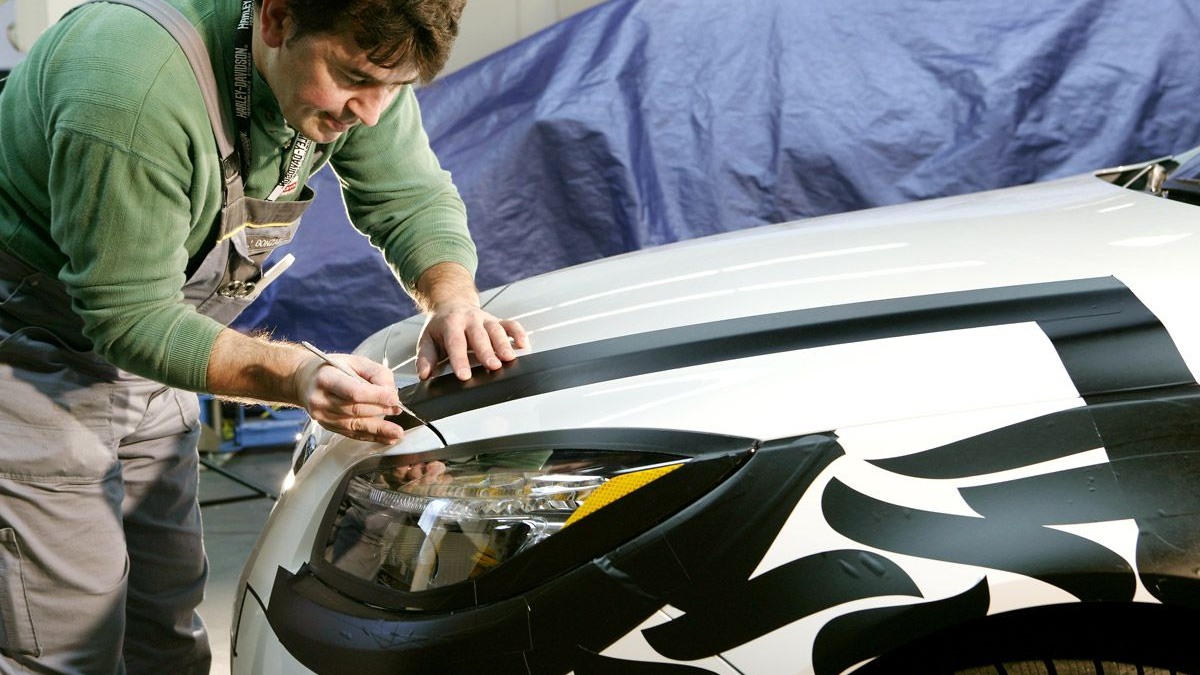 Opel reveals car camouflage secrets