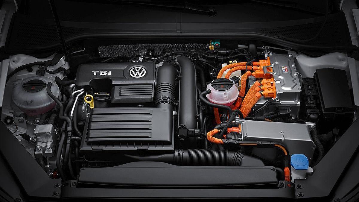 Volkswagen Passat GTE Plug-In Hybrid To Appear At Paris Motor Show