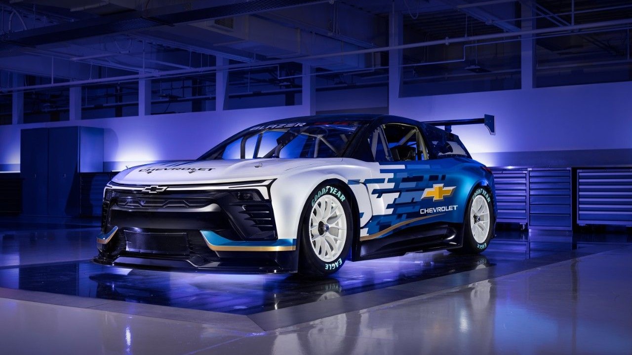 Chevy Blazer EV.R NASCAR prototype debuts at 2025 Daytona 500