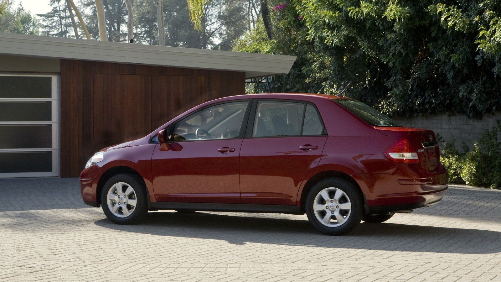 Nissan Versa News - Green Car Photos, News, Reviews, and Insights ...