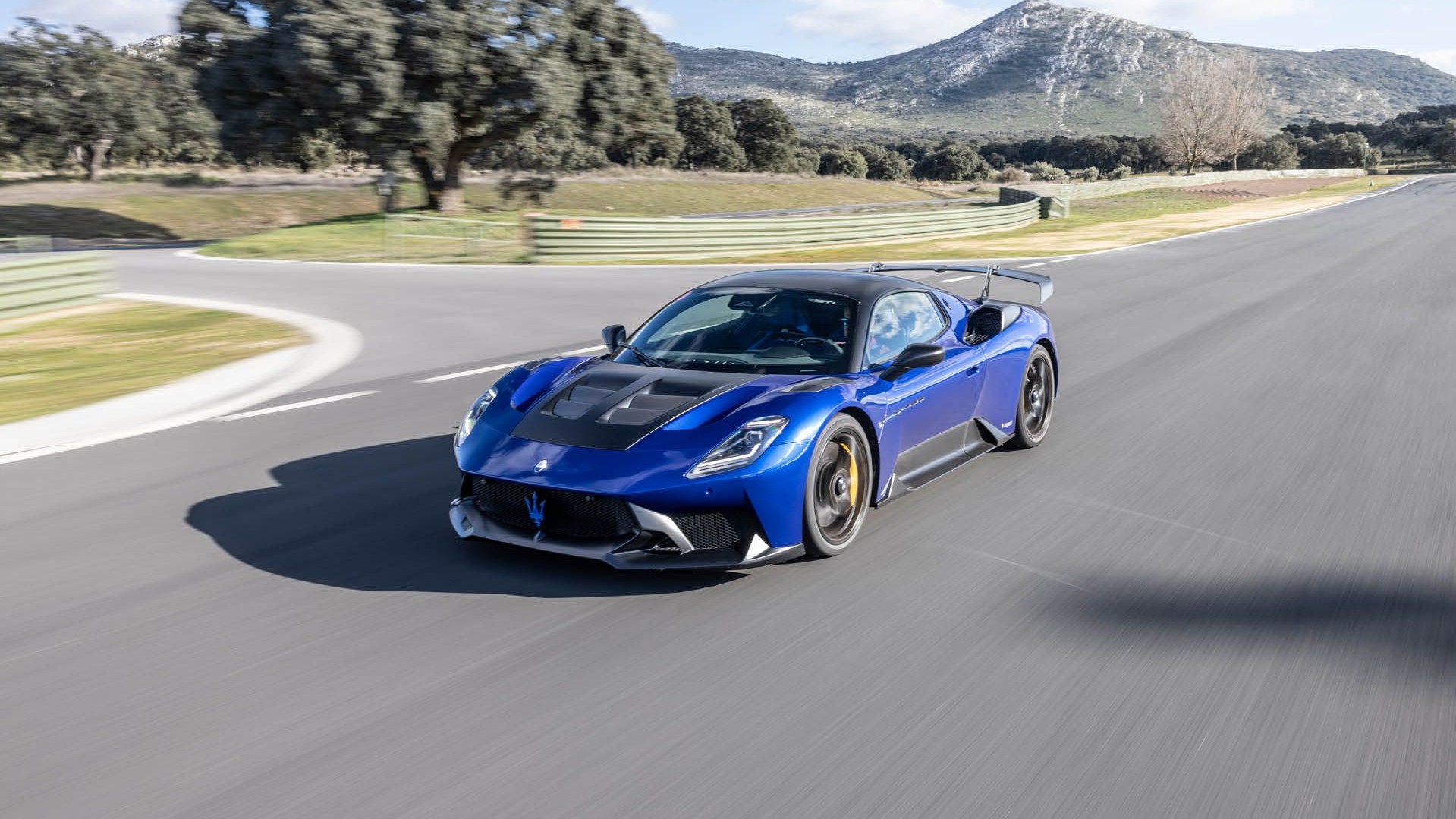 2025 Maserati GT2 Stradale delivers speed with ease