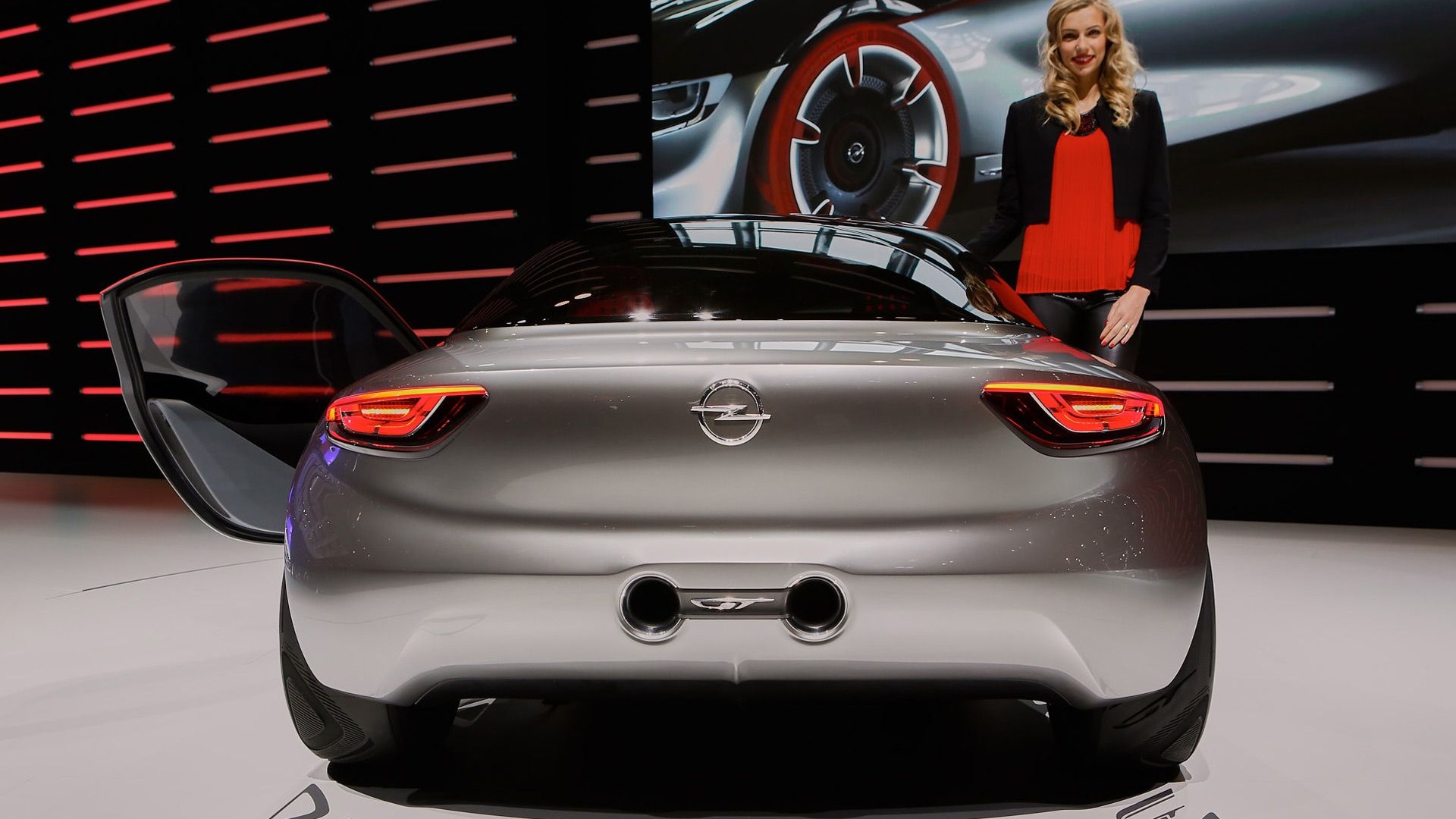 Rear-wheel-drive Opel GT concept debuts in Geneva