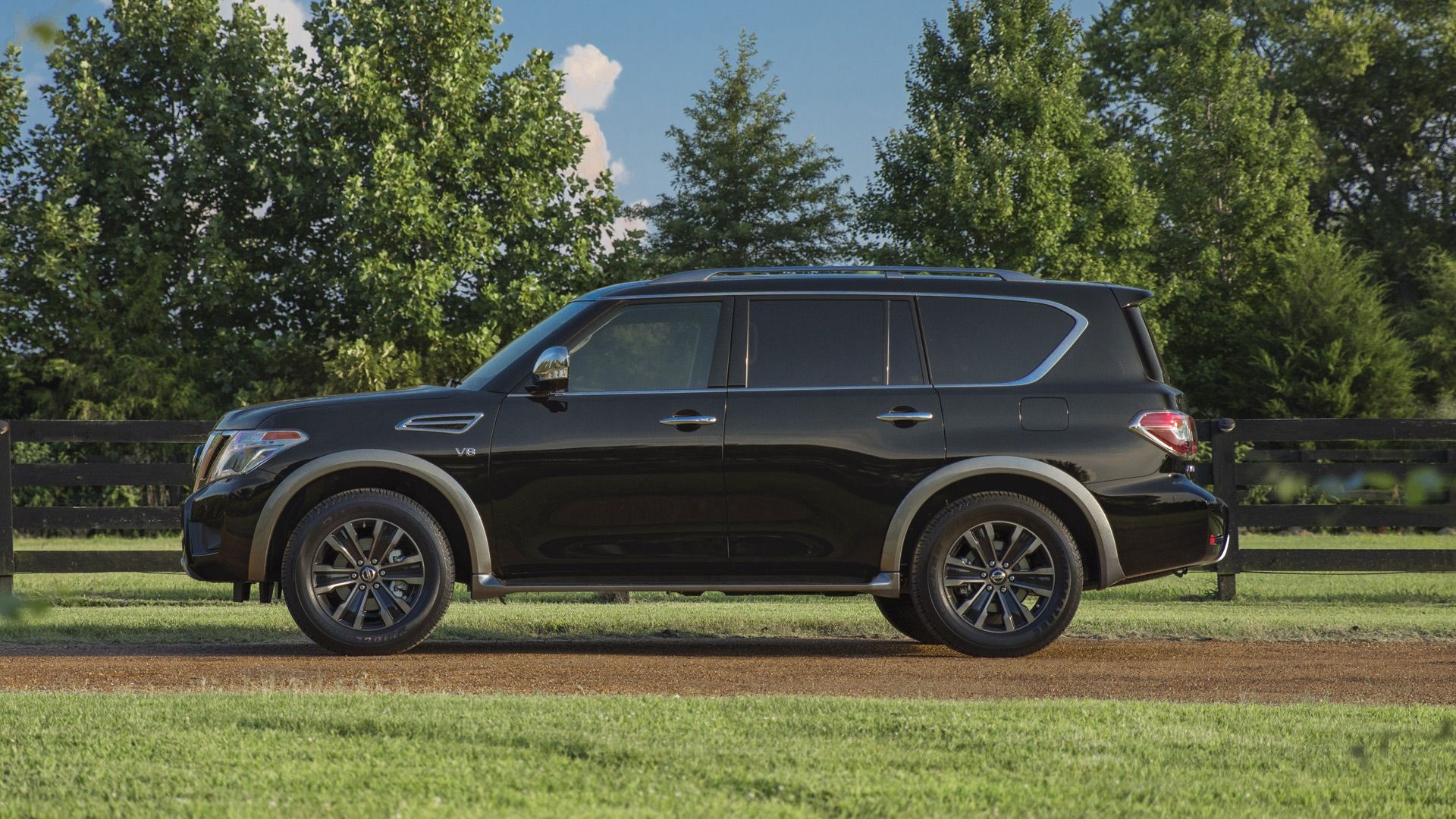 2018 Armada is first Nissan with video-streaming rearview mirror