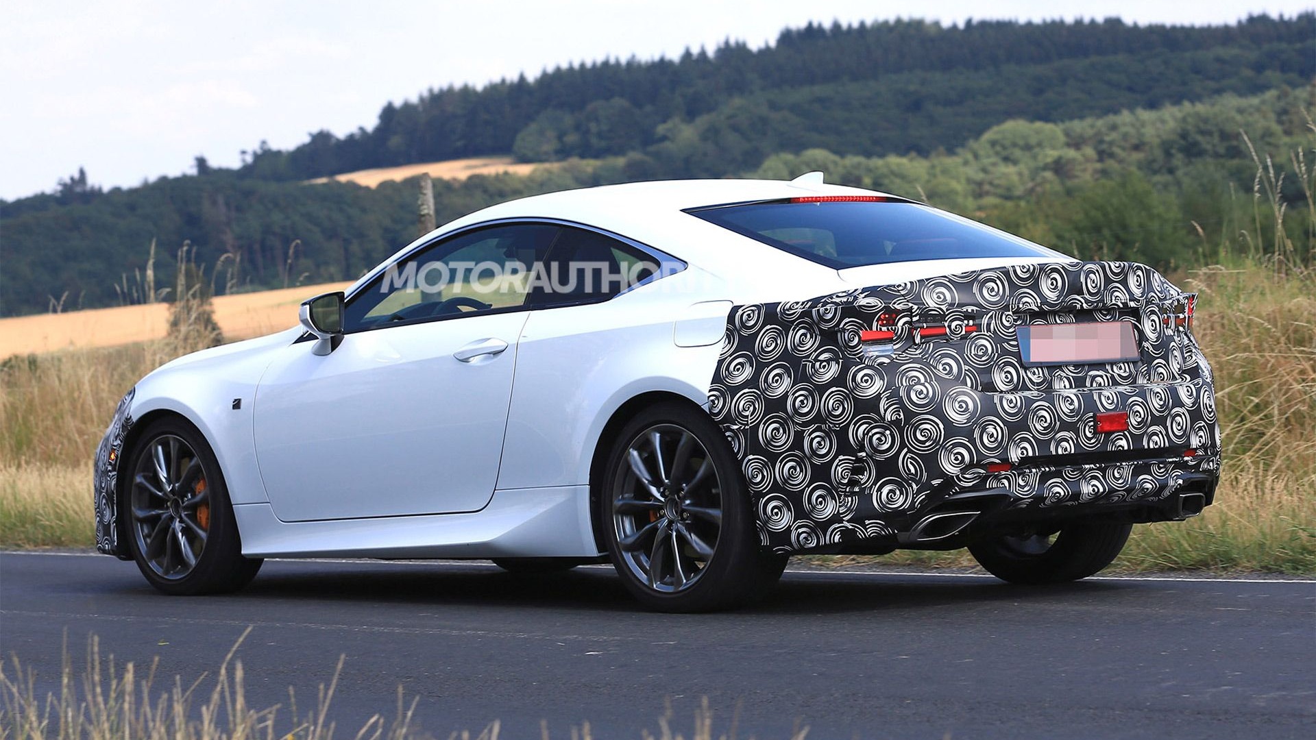 2019 Lexus RC spy shots