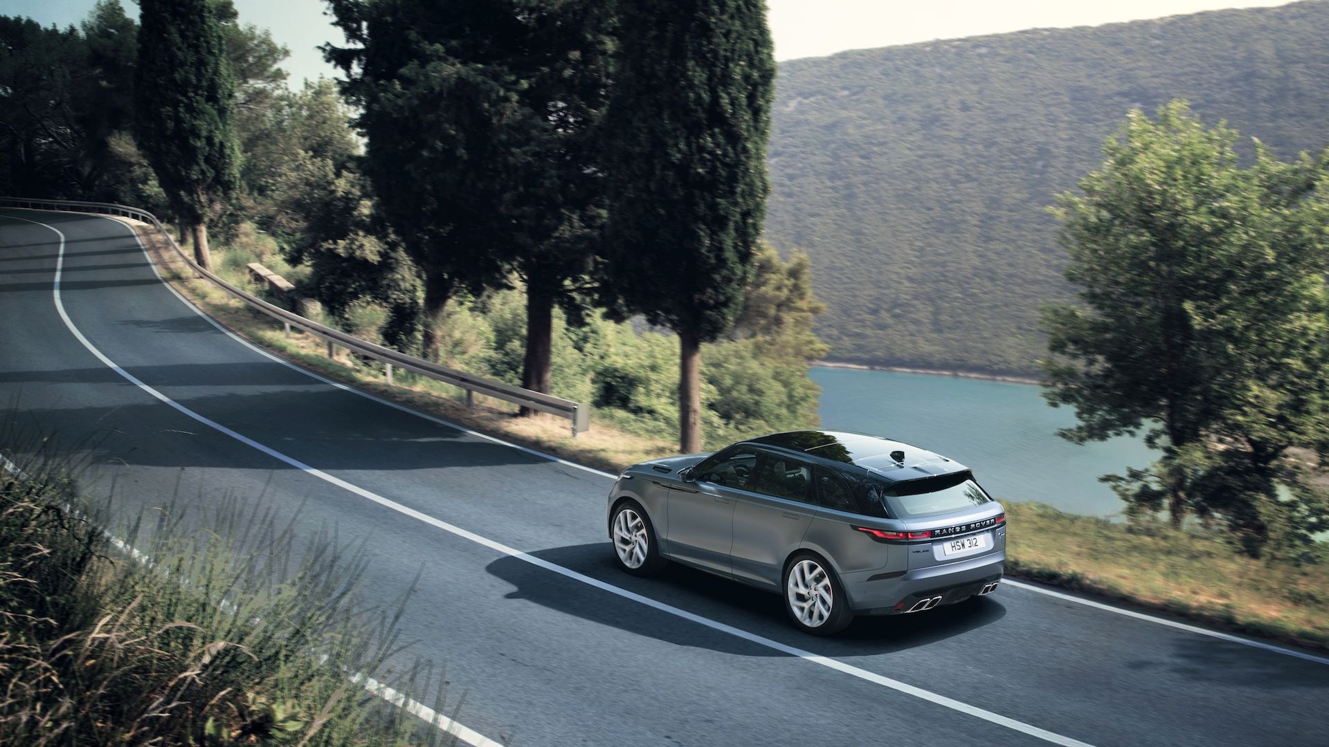 2020 Land Rover Range Rover Velar SVAutobiography Dynamic Edition oozes ...