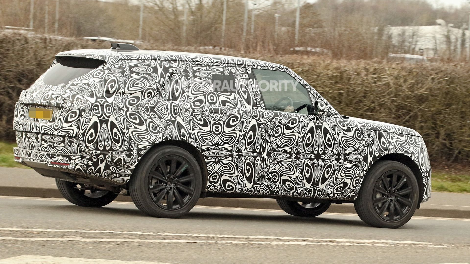 2022 Land Rover Range Rover spy shots: Familiar look belies new platform