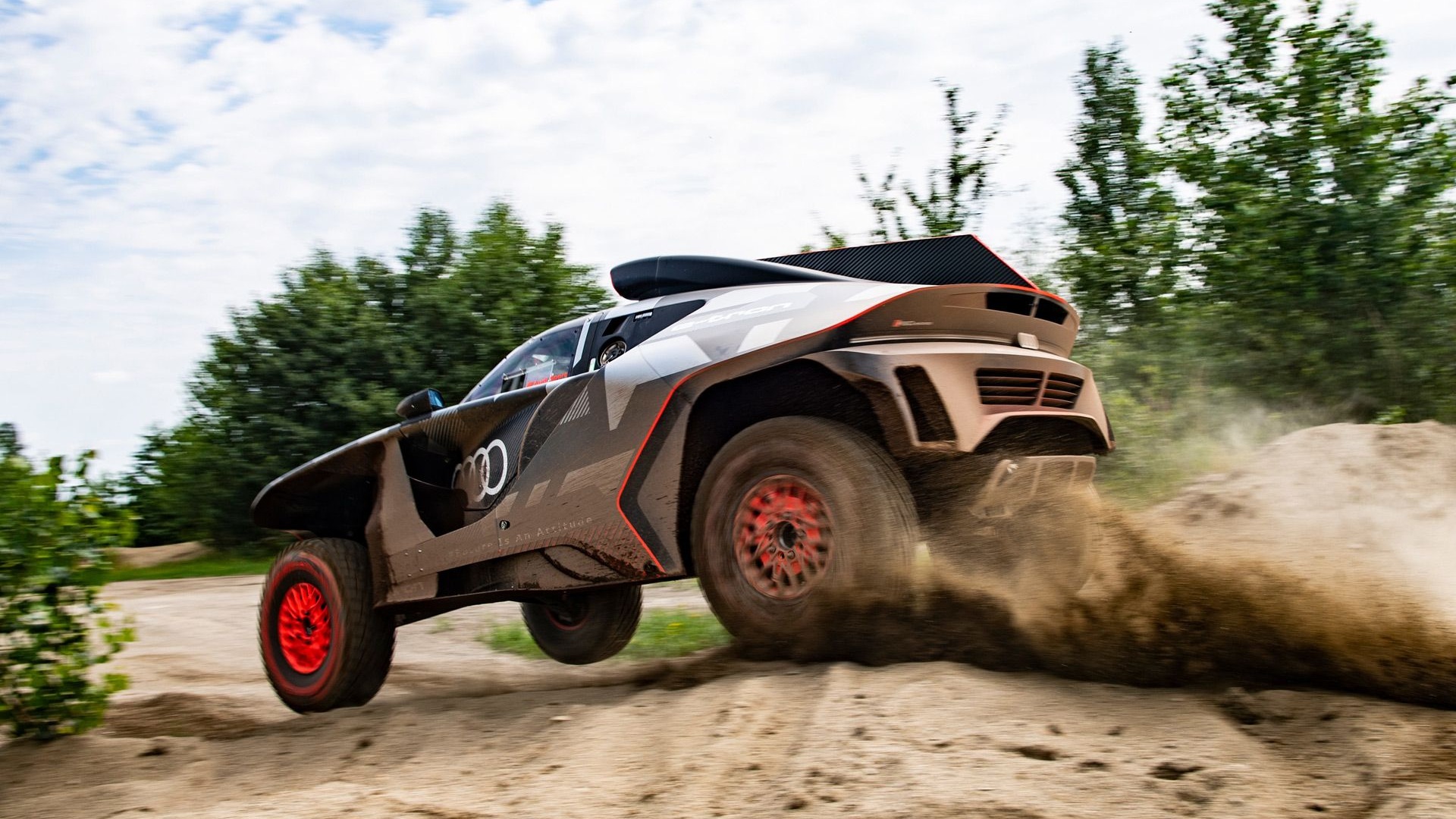Audi RS Q E-Tron super SUV gets ready to rock at 2022 Dakar Rally