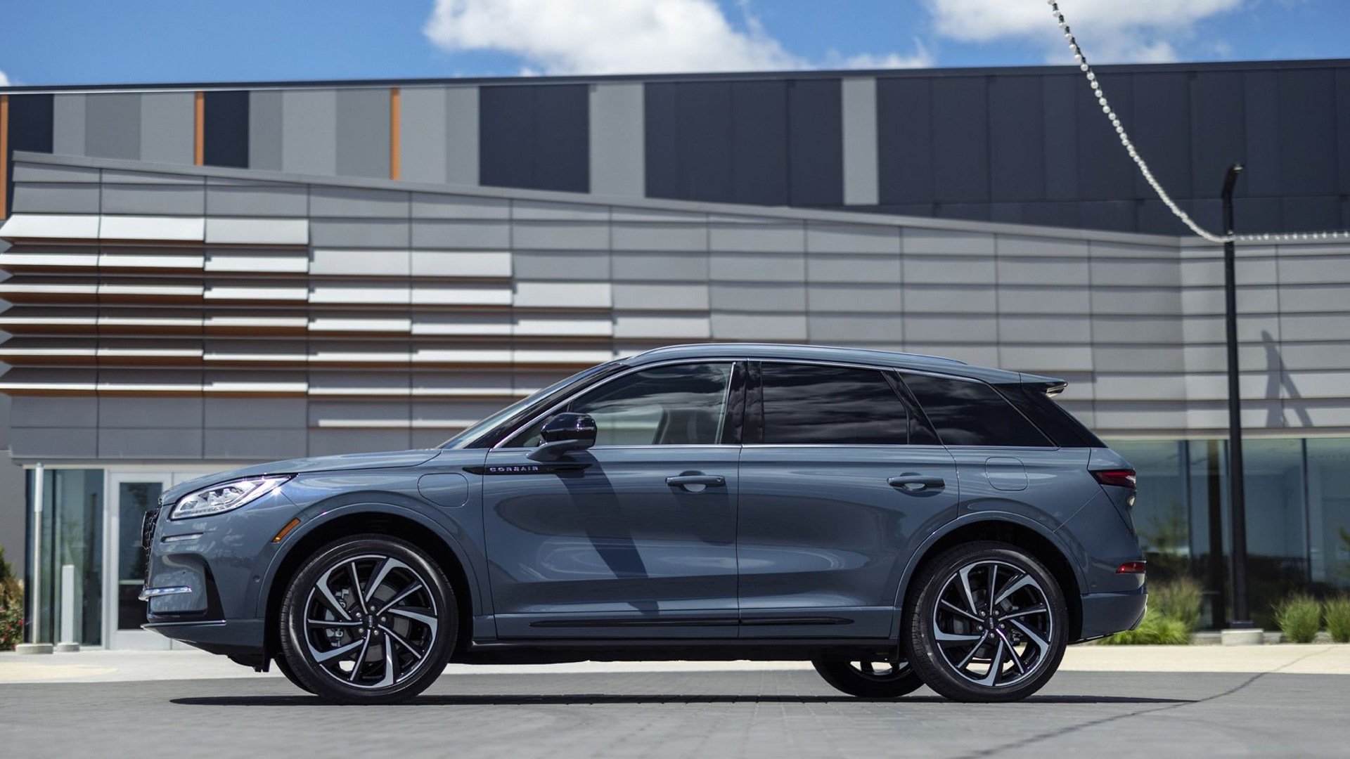 Preview: 2023 Lincoln Corsair debuts with automatic lane change-capable ...