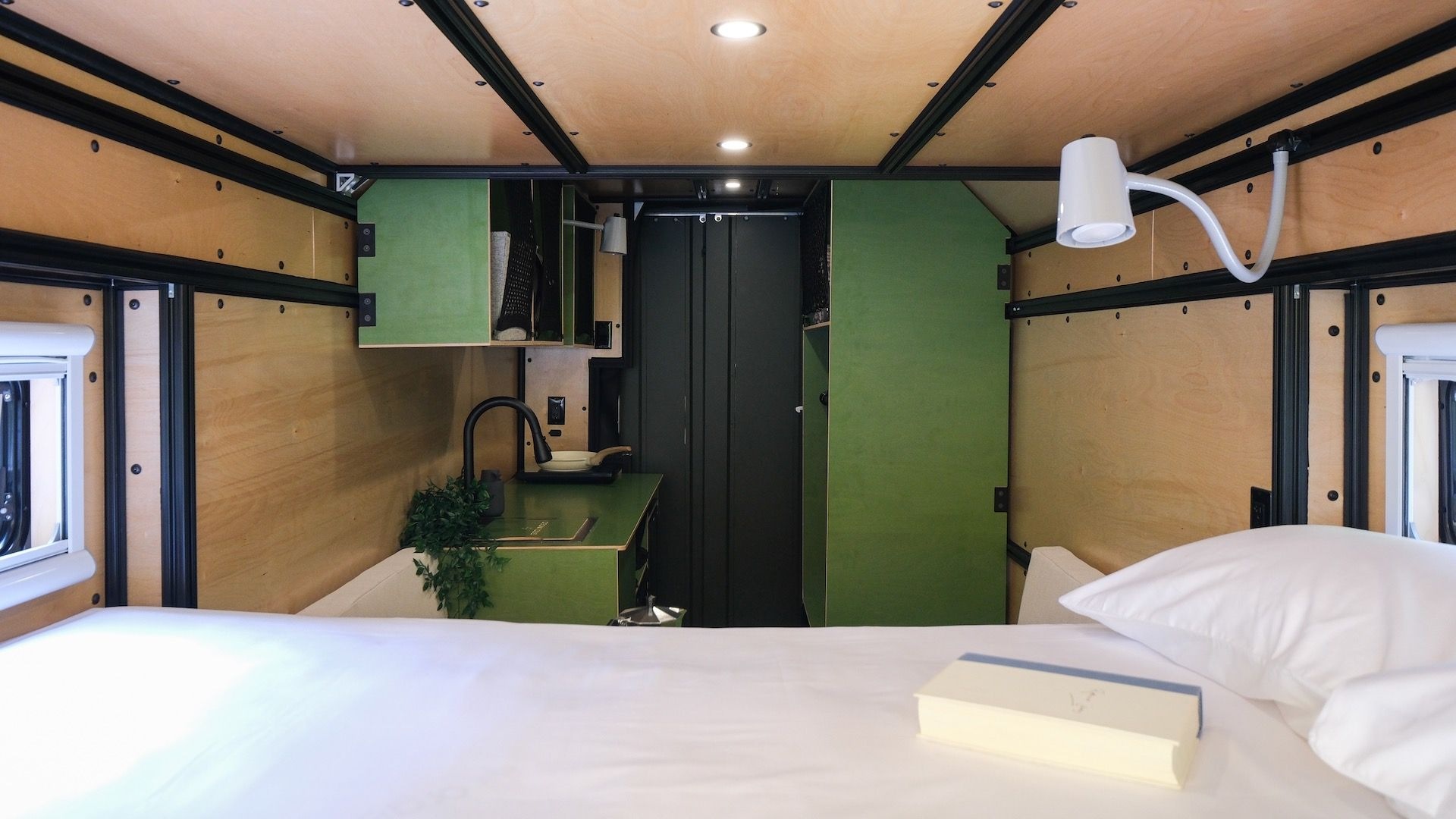 Grounded G2: 250-mile electric RV builds on GM Ultium EV tech