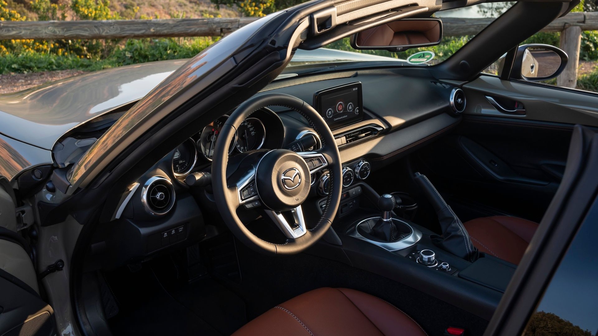 2024 Mazda MX-5 Miata gains updates, $30,150 base price