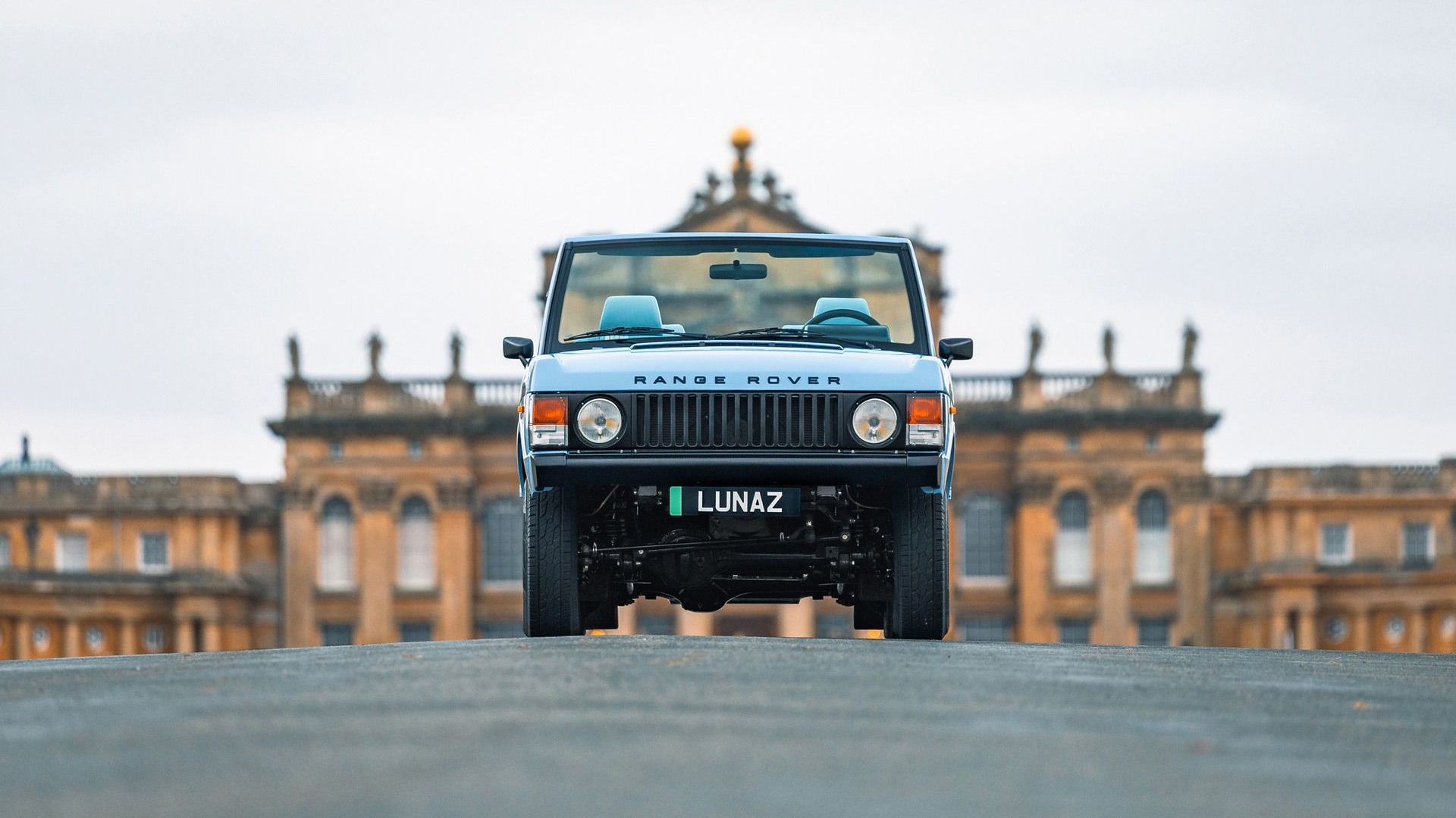 Range Rover Classic convertible given EV treatment by Lunaz