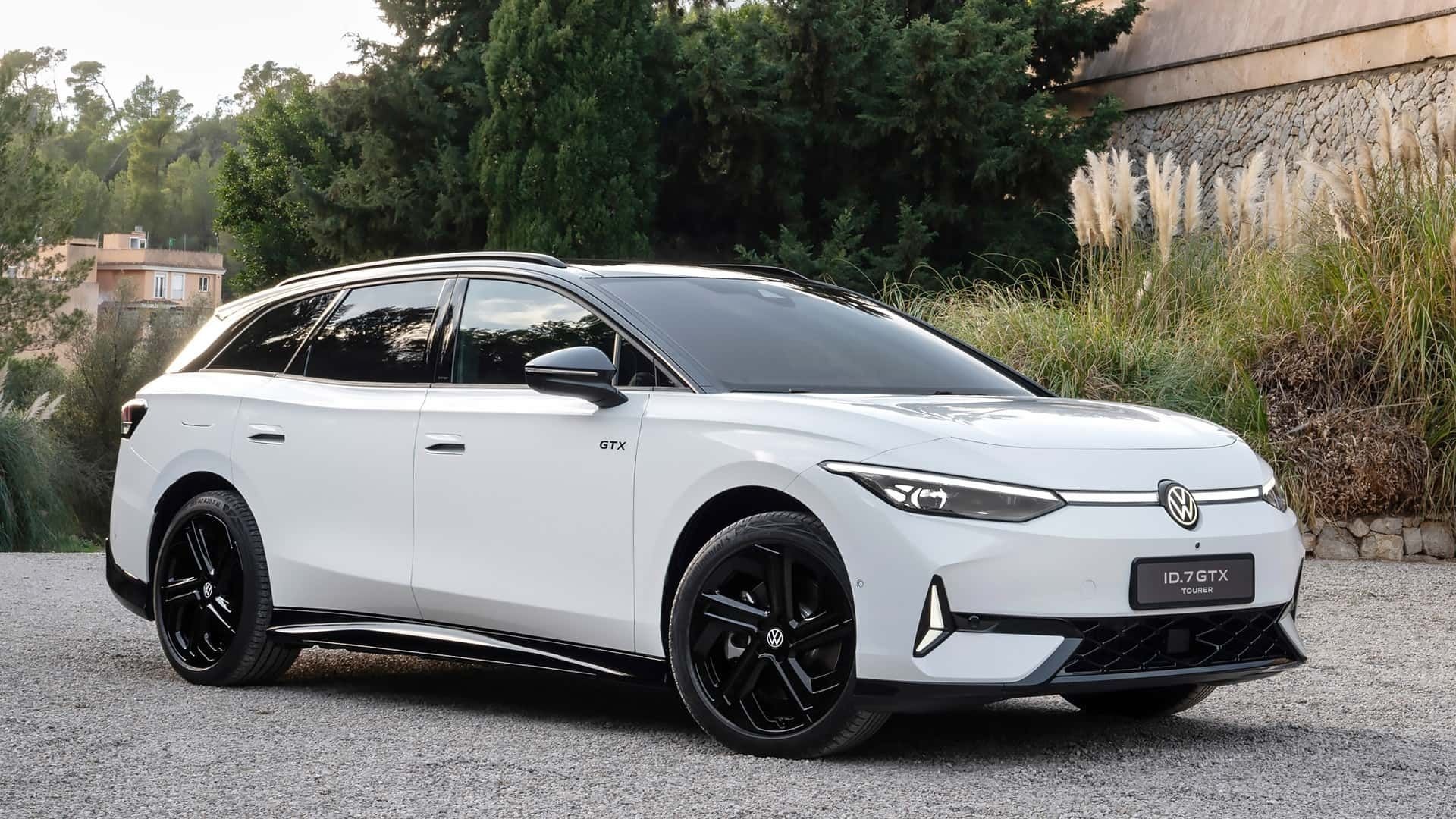 VW adds sporty GTX option to ID.3 and ID.7 Tourer EVs