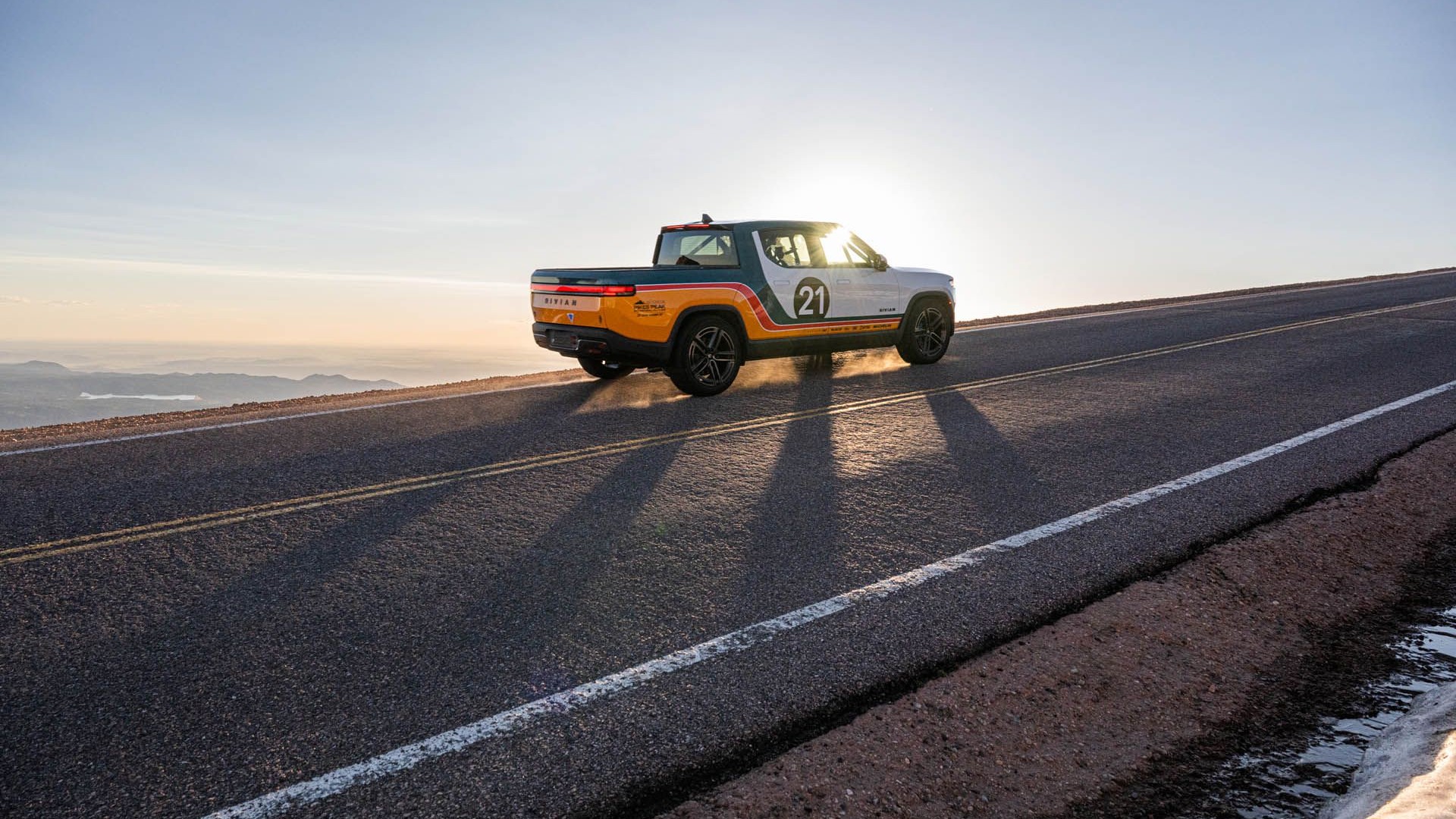 Rivian R1T beats its own record at 2024 Pikes Peak Hill Climb