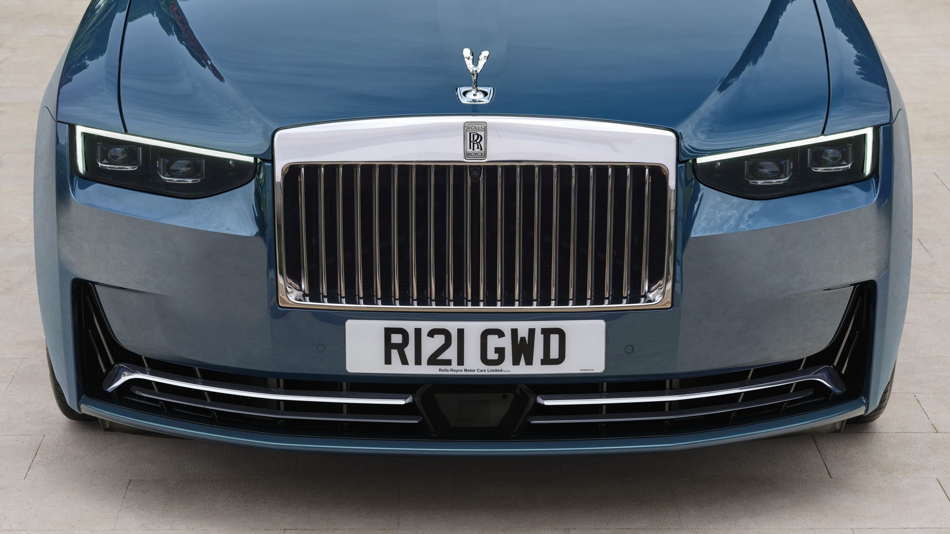 Rolls-Royce Ghost Series II adds tech, refinement