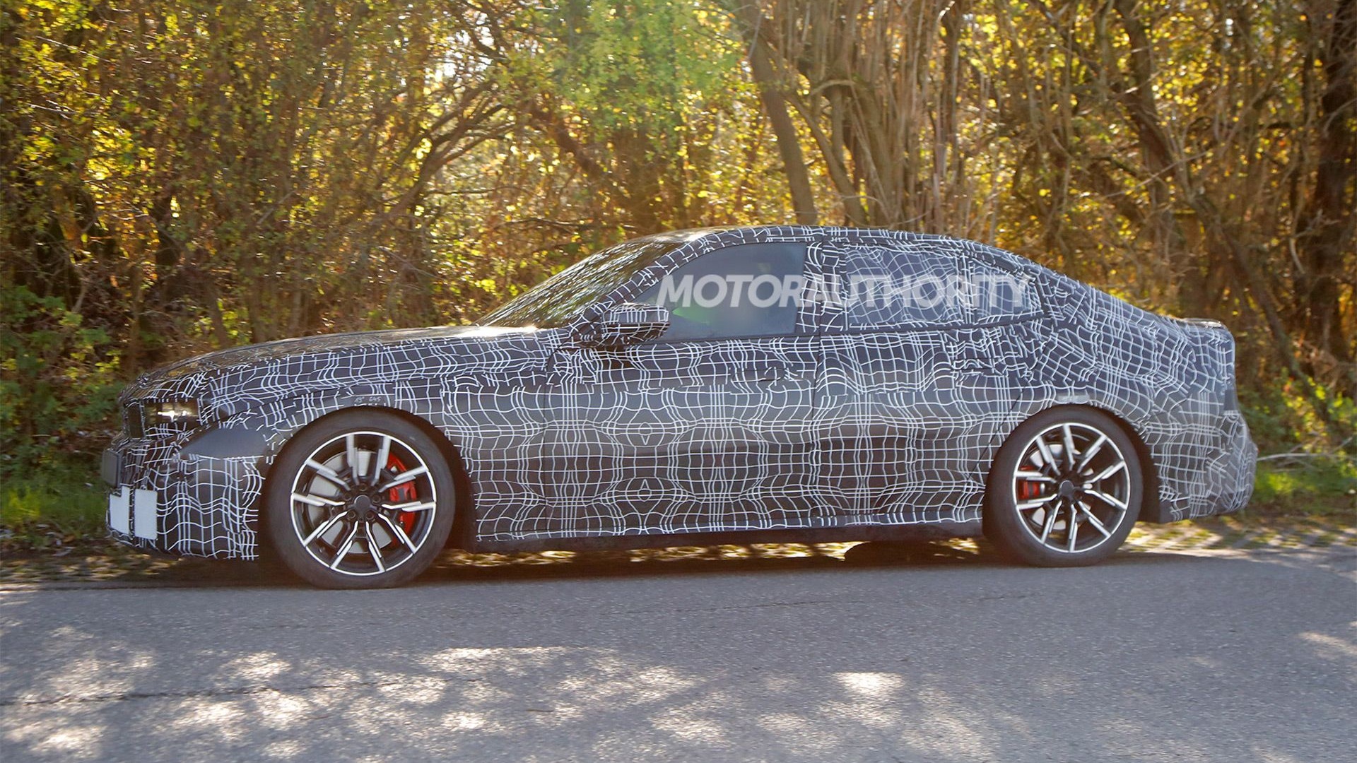 2027 BMW 3-Series spied with gas engine, Neue Klasse styling