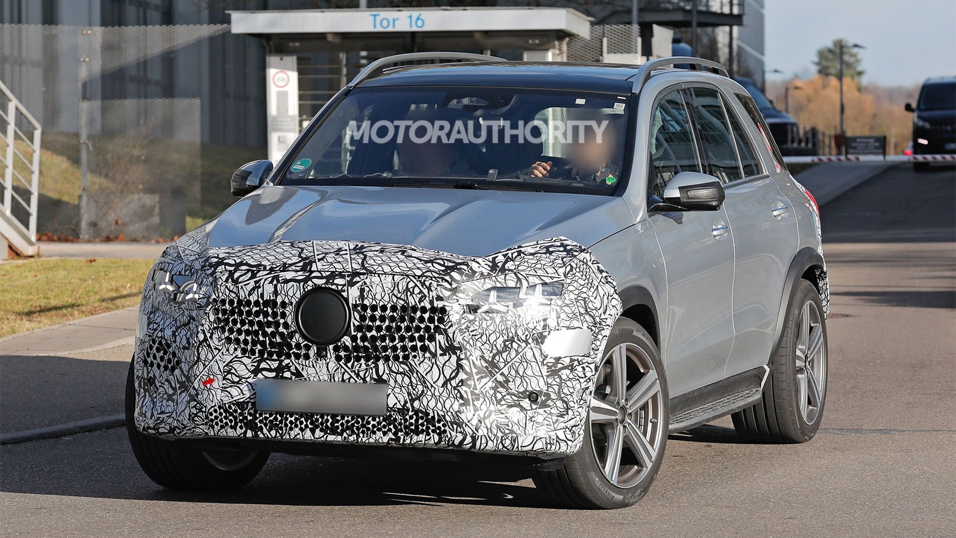 2027 Mercedes-Benz GLE-Class spied: Second facelift coming