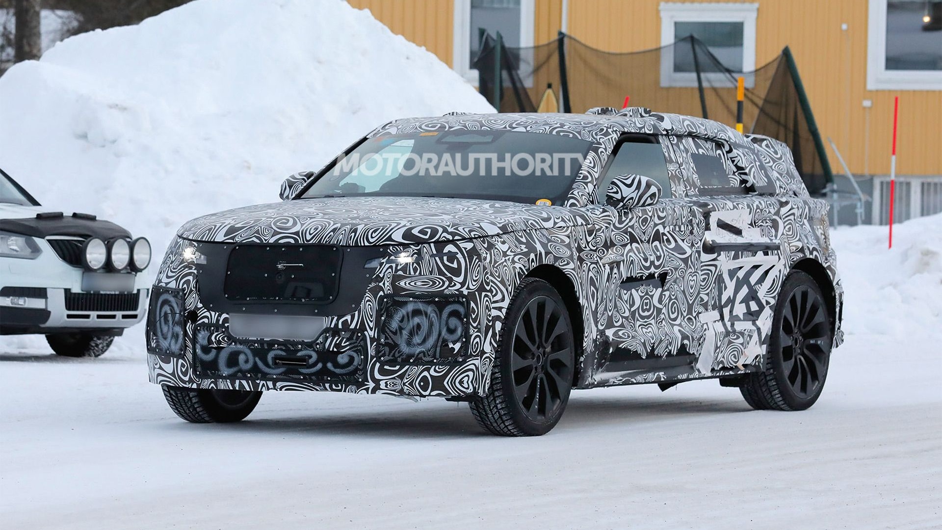 2026 Range Rover Velar successor caught on video