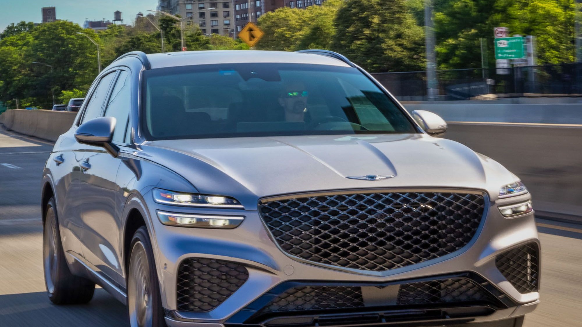 2025 Genesis GV70 gains wireless Apple CarPlay