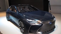 Lexus LF-FC Concept Previews Next LS, Fuel Cell Future: Live Photos & Video