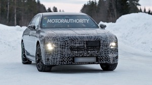 2027 BMW 7-Series spied with major update