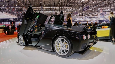 Arash enters hybrid supercar league with 2,080-hp AF10: Live photos