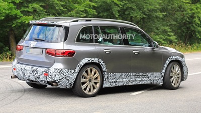 2021 Mercedes-AMG GLB45 spy shots and video